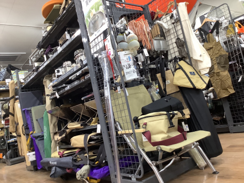 スノーピーク買取】廃盤希少な2WAYウッドBBQテーブル!BBQ-TABLE スノーピーク買取】廃盤希少な2WAYウッドBBQテーブル!BBQ-TABLE